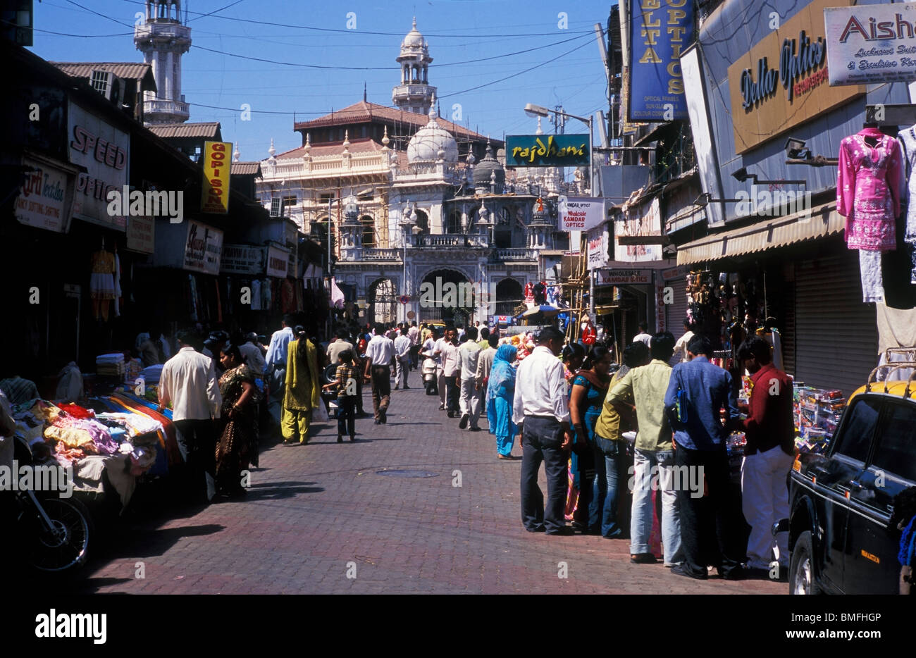 Street scene Mumbai India Stock Photo - Alamy