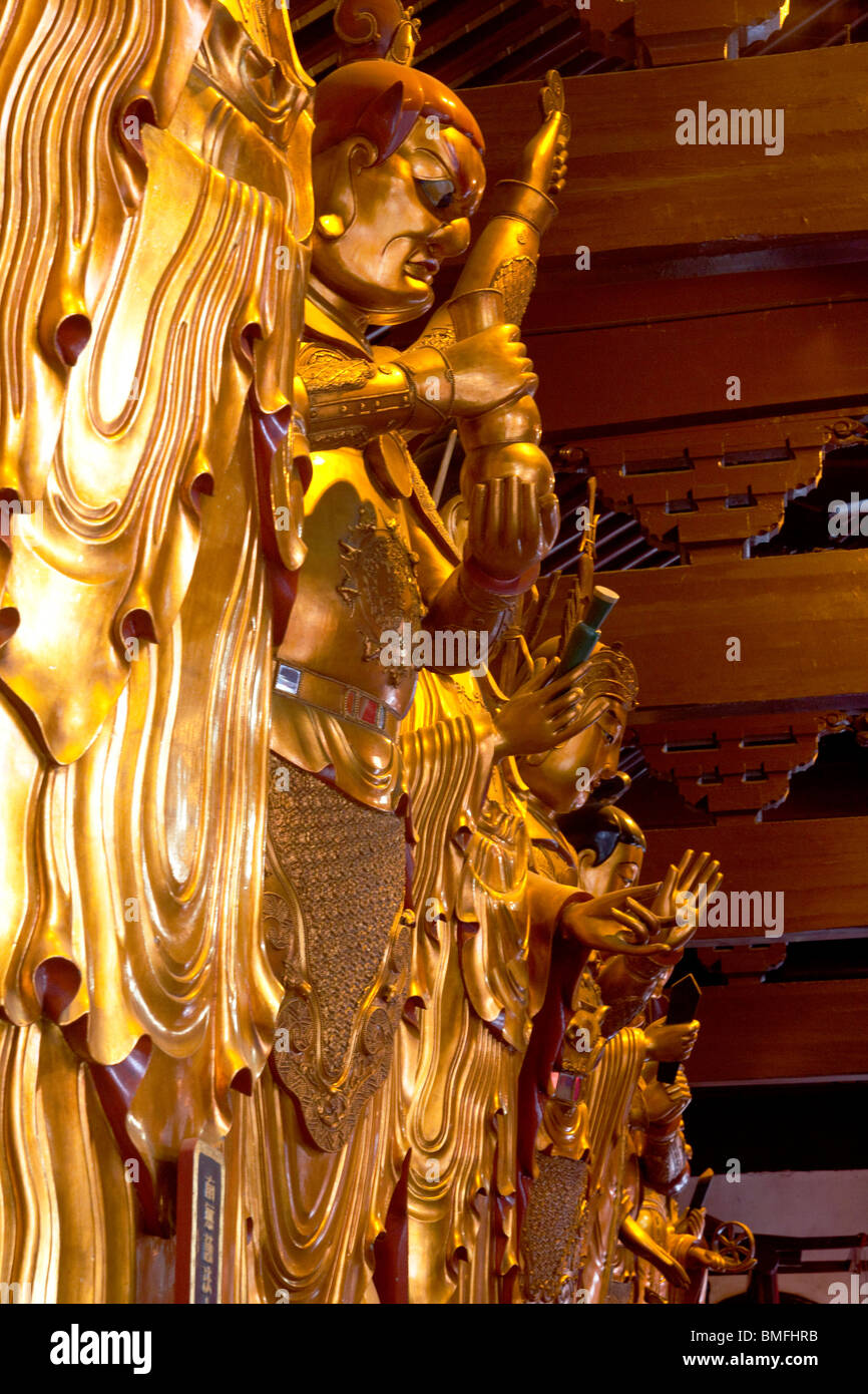 Gold gilded Buddha statues, Treasure Hall of Great Hero, Jade Buddha ...