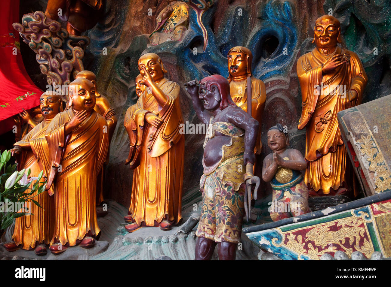 Gold gilded statues of arhat, Avalokitesvara Hall, Jade Buddha Temple ...