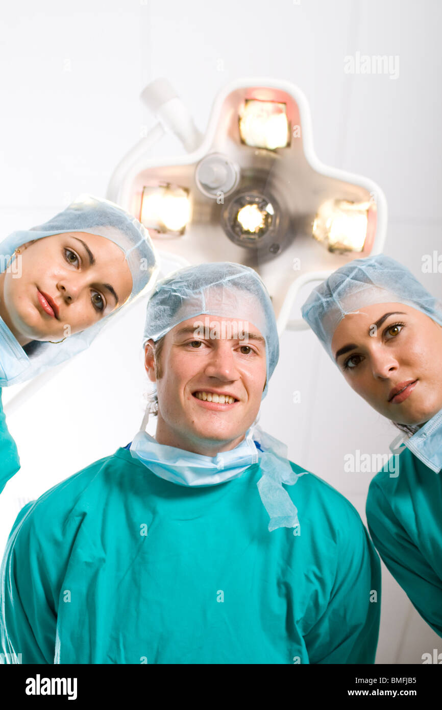Surgical procedure face masks hi-res stock photography and images - Alamy