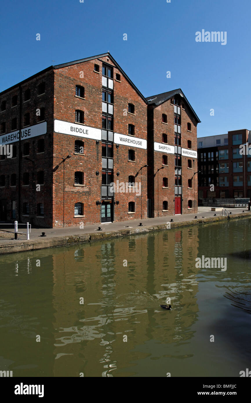 Gloucester historic docks. Old warehouses Stock Photo - Alamy