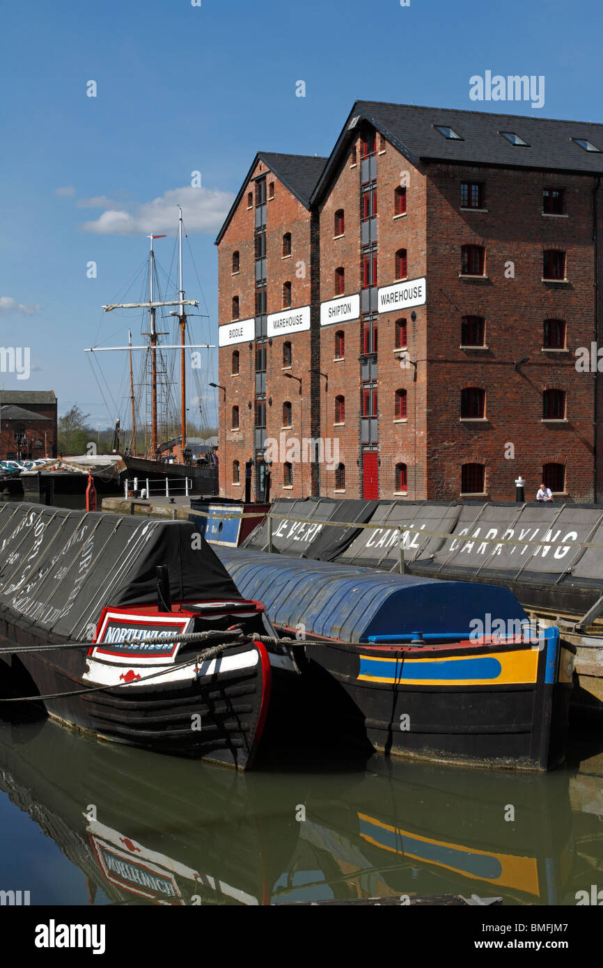 Gloucester Historic Docks with narrow boats. Warehouses. Regeneration ...