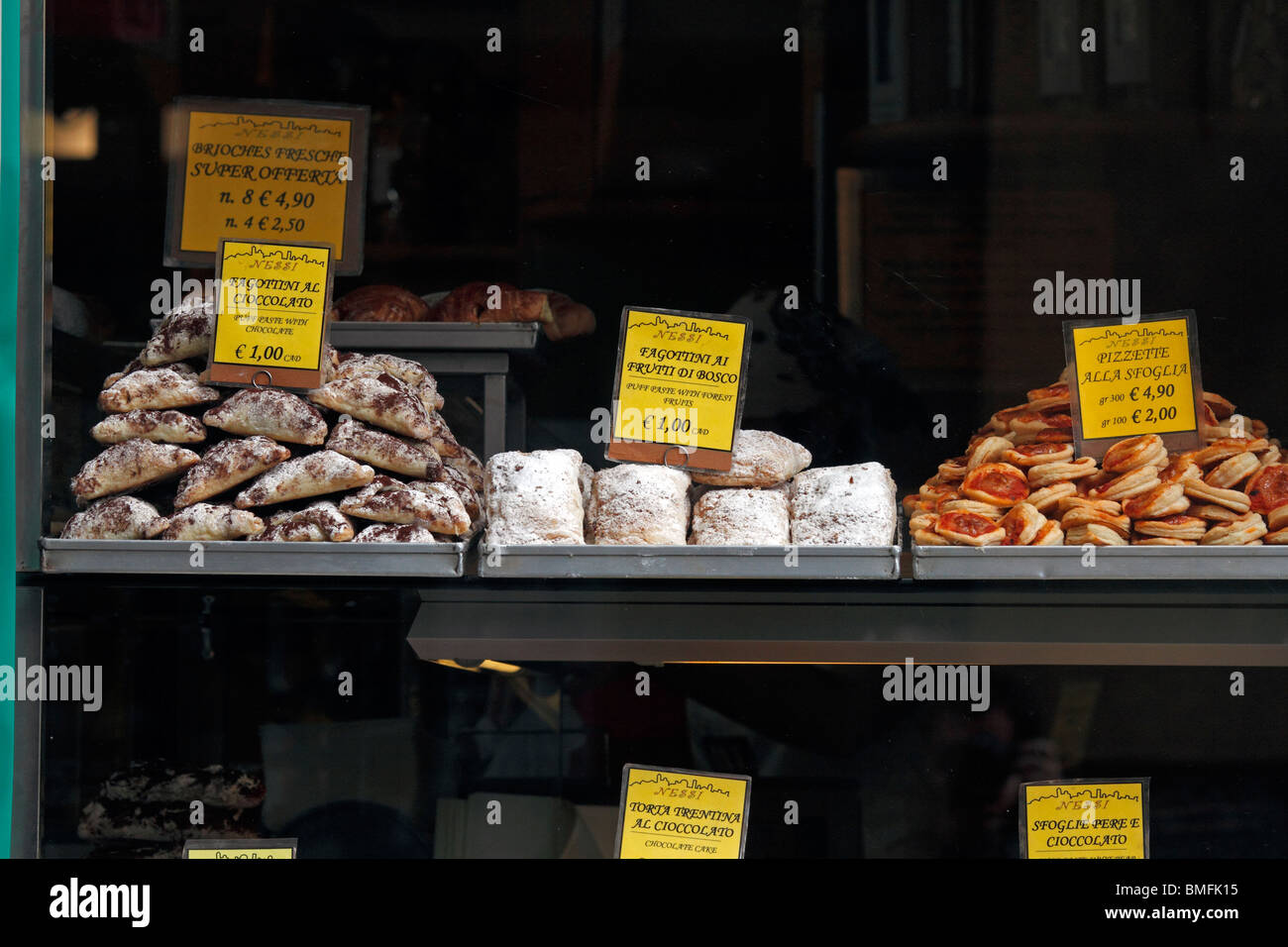 Italian cake shop window display Stock Photo - Alamy