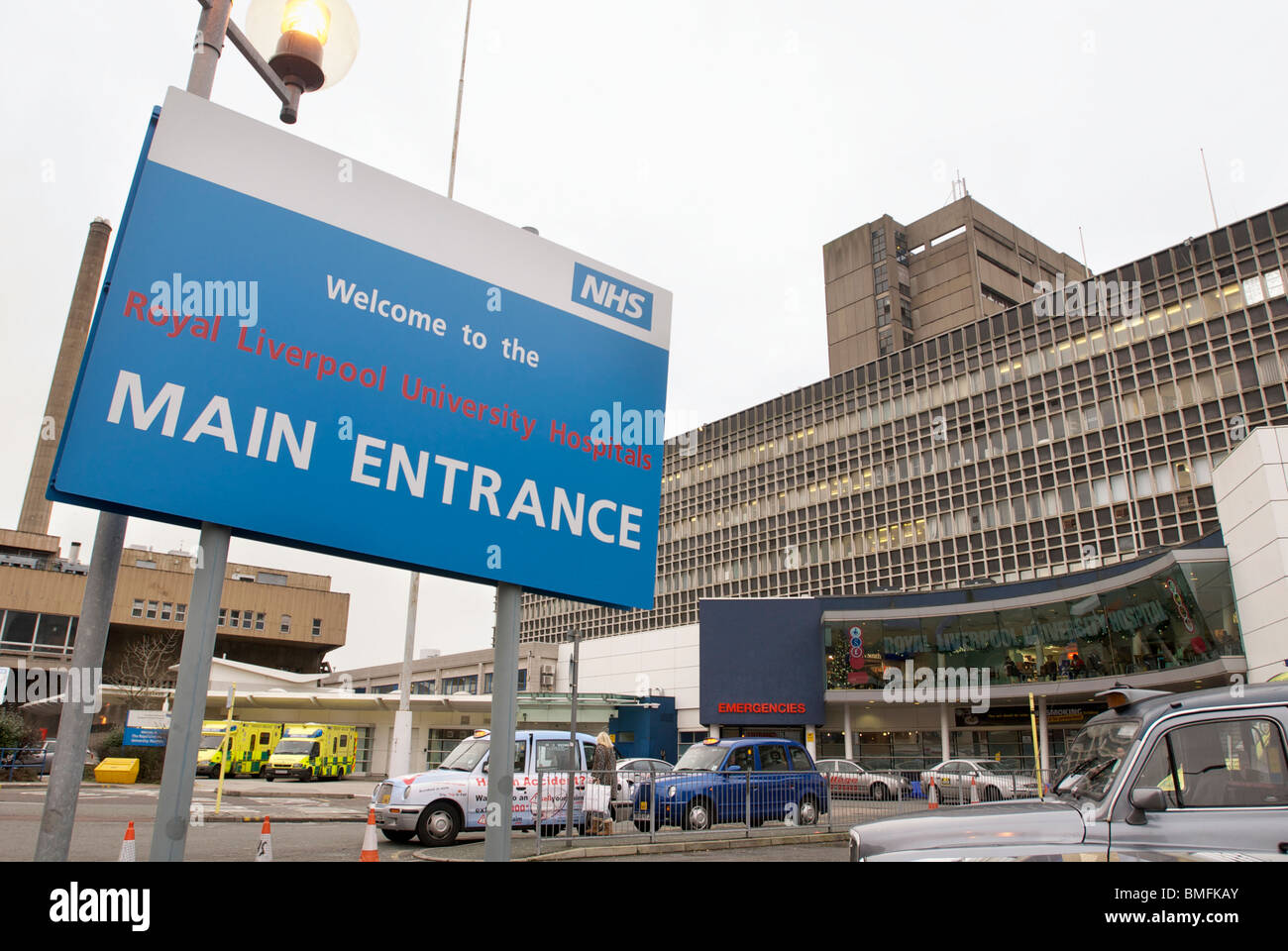 The main entrance to the Royal Liverpool Teaching Hospital in Liverpool ...