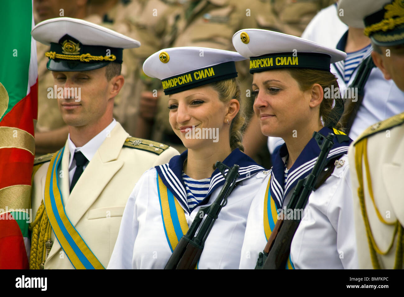 Female sailors hi-res stock photography and images - Alamy