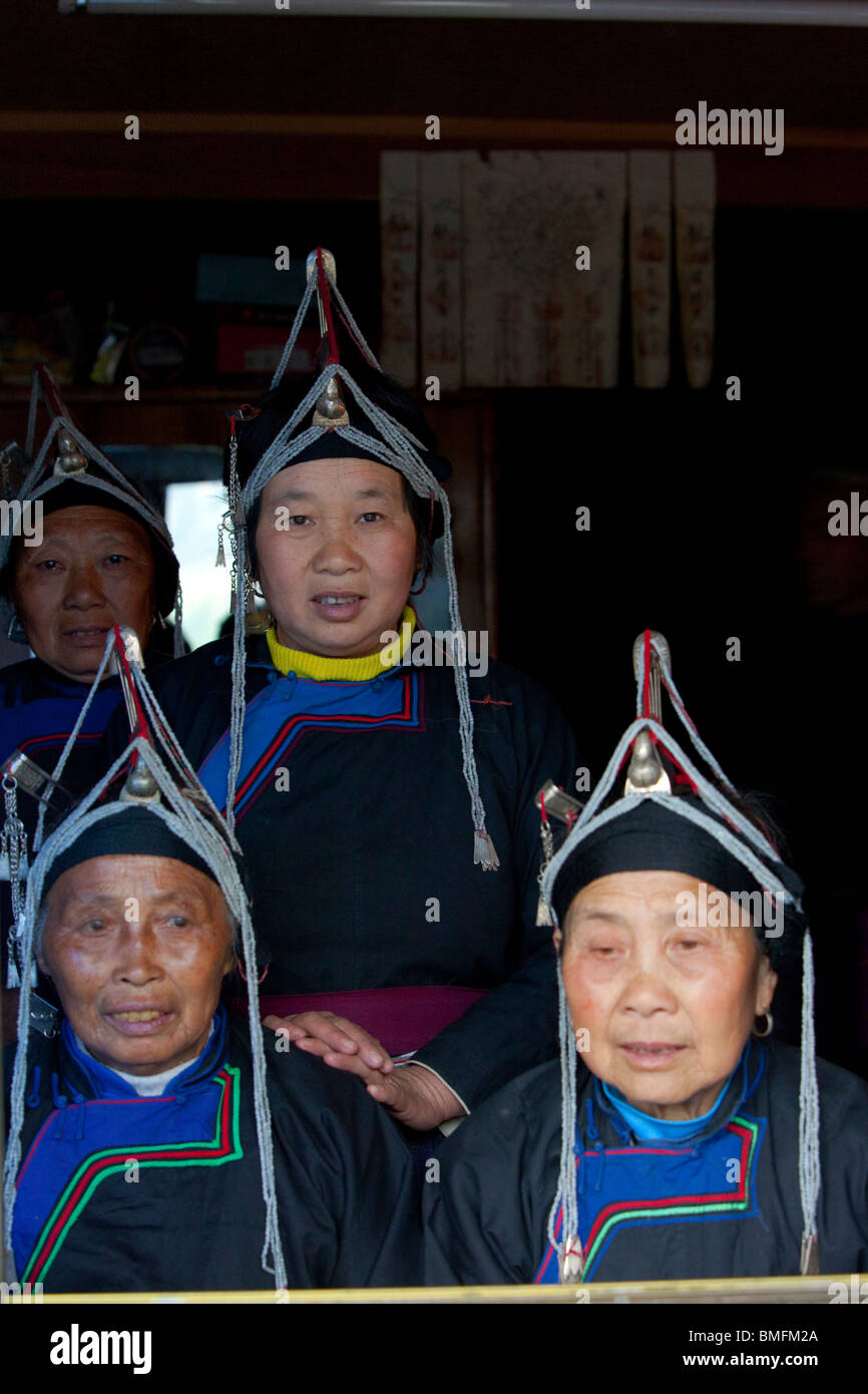 She women in traditional costume, Banling, Zhengkeng, Jingning She ...