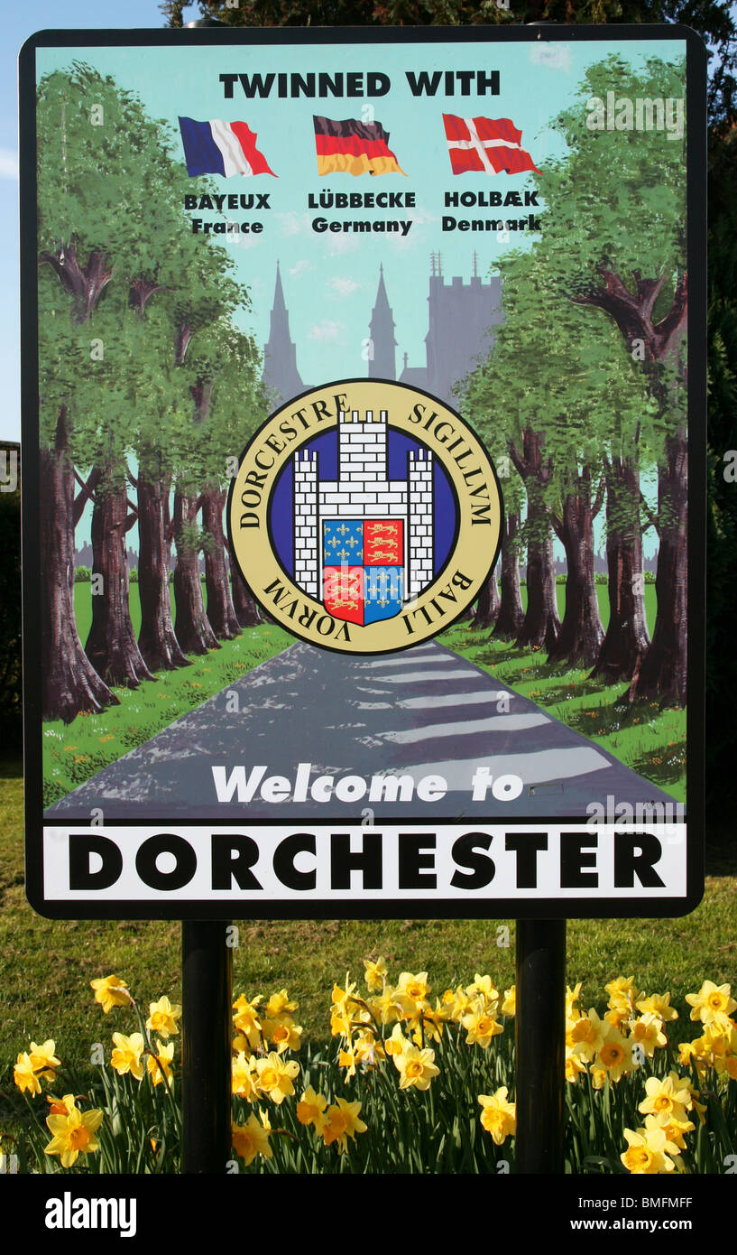 Welcome to Dorchester sign on the approach from the east Stock Photo ...