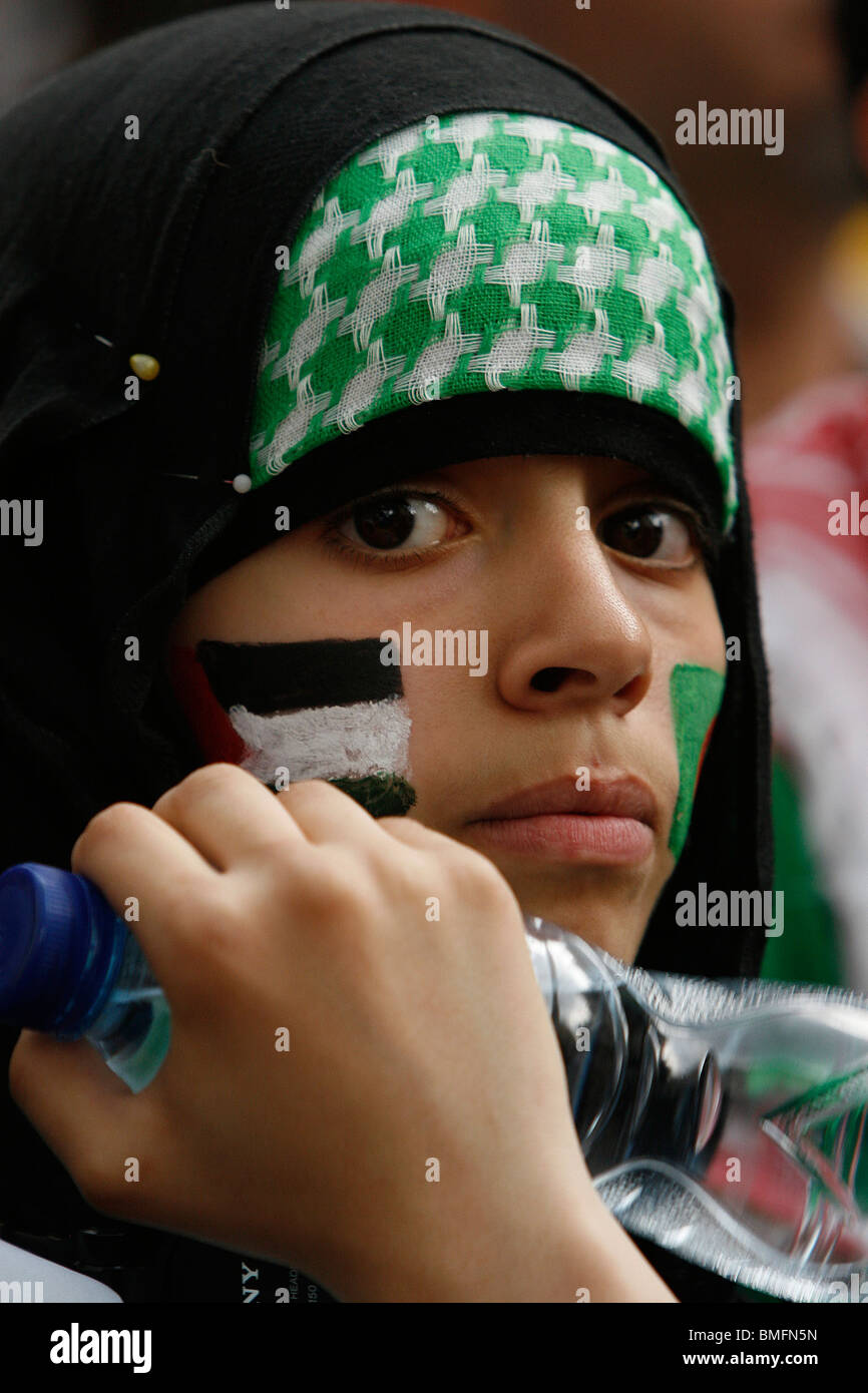 Palestinian flag face paint hi-res stock photography and images - Alamy