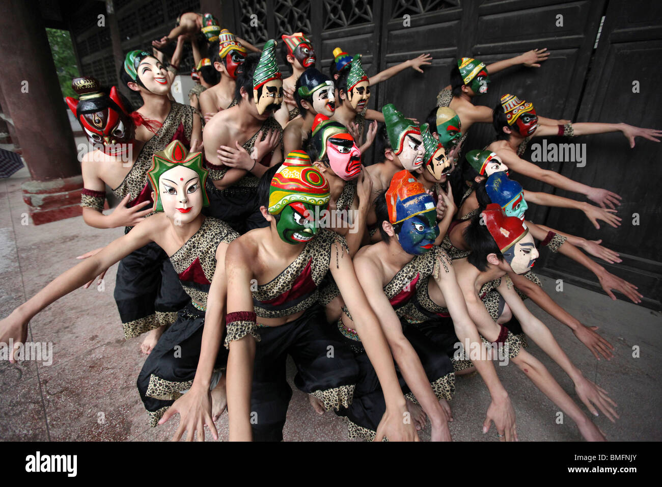 Nuo opera mask hi-res stock photography and images - Alamy