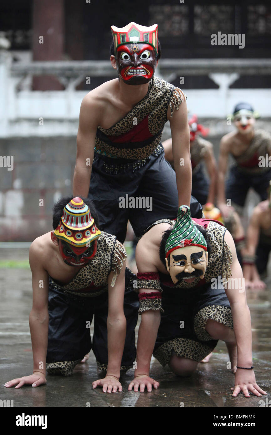Nuo opera mask hi-res stock photography and images - Alamy