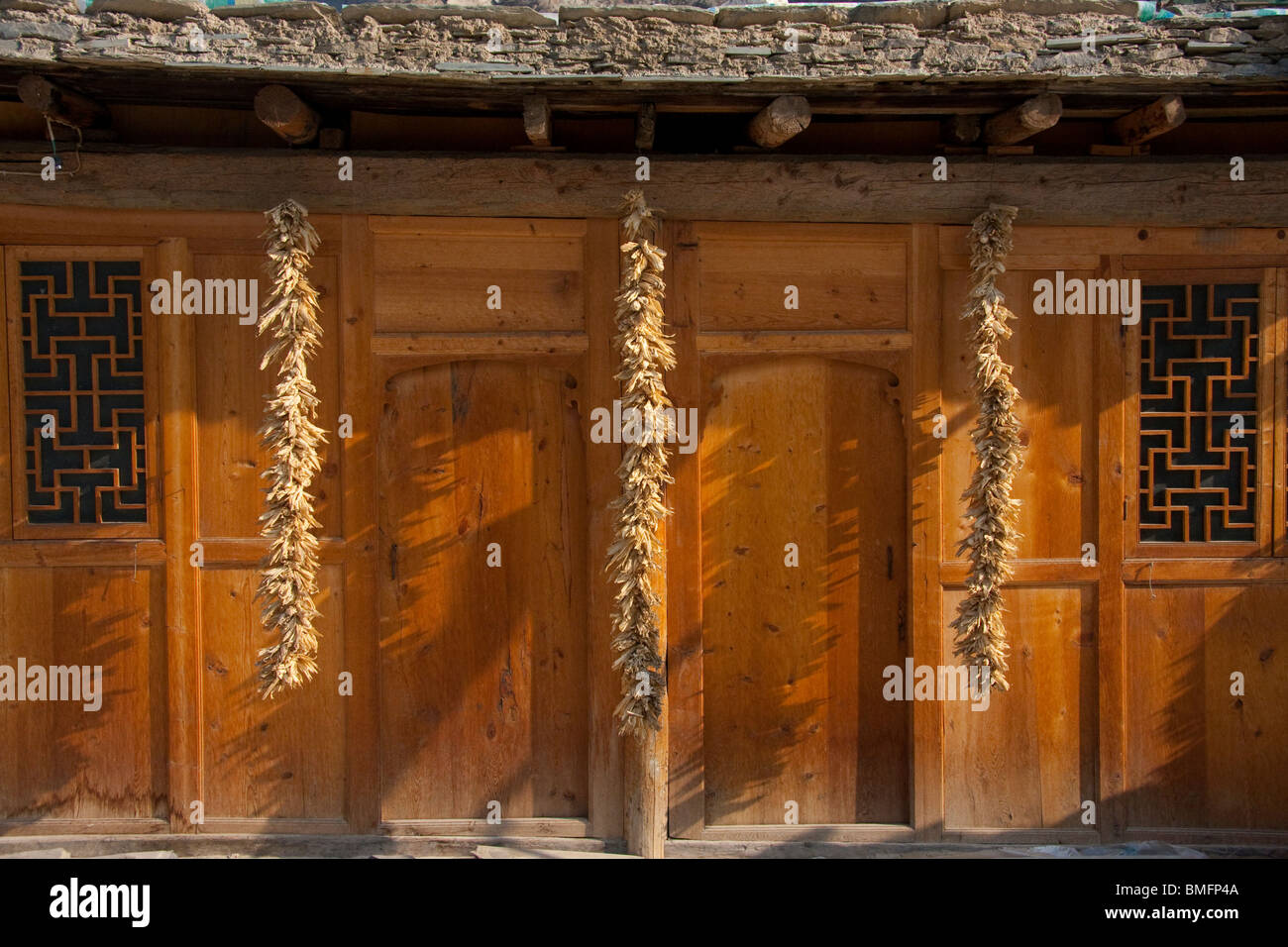 Qiang ethnic minority hi-res stock photography and images - Alamy