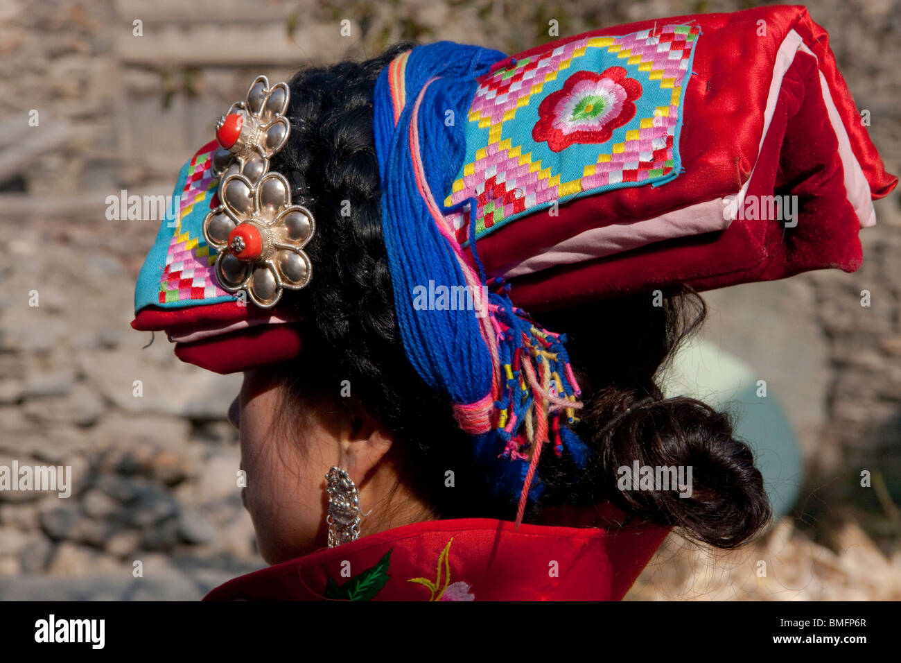 Tibetan and qiang culture hi-res stock photography and images - Alamy