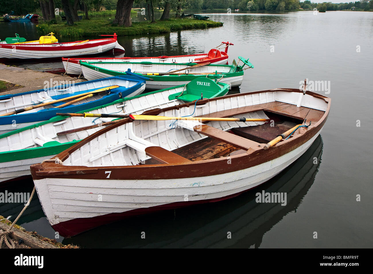 Group of boats hi-res stock photography and images - Alamy