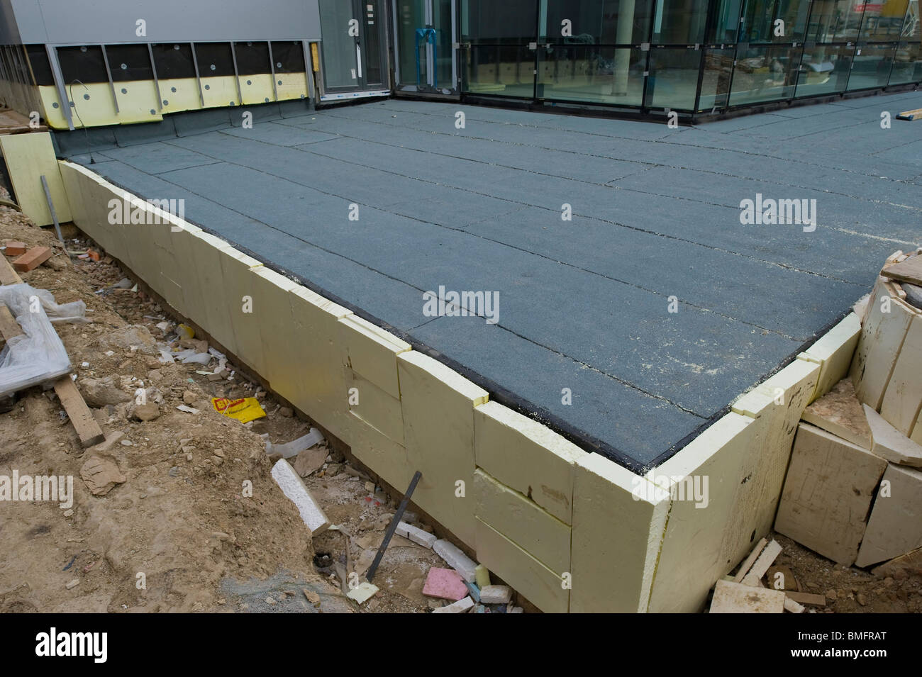 Isolierung eines Baukörpers - Insolation of a Concrete basement Stock ...