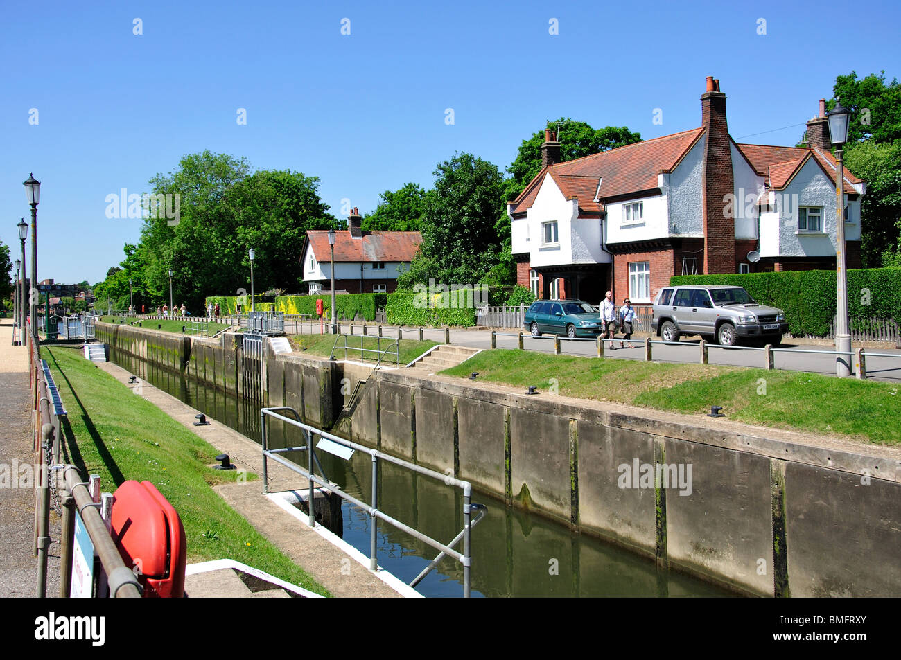Teddington richmond upon thames london england hi-res stock photography ...