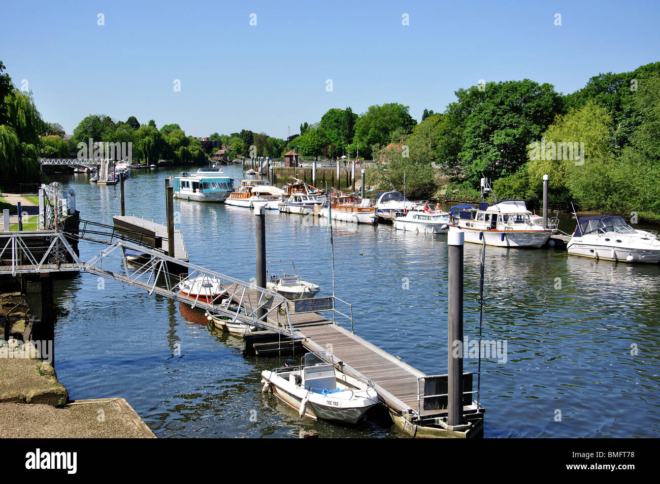 Teddington richmond upon thames london england hi-res stock photography ...