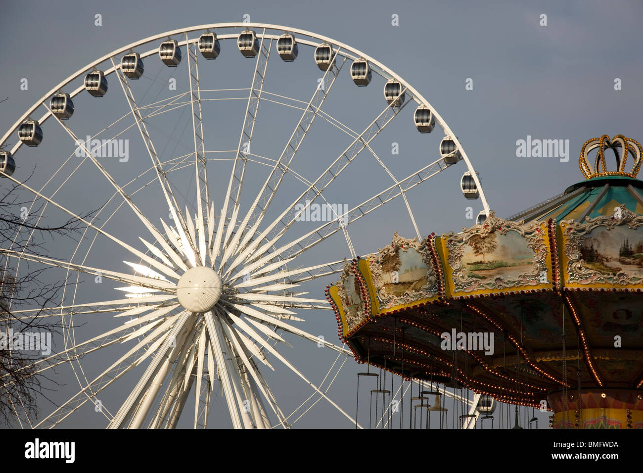 Giant Wheel in Winter Wonderland in Hyde Park Stock Photo - Alamy