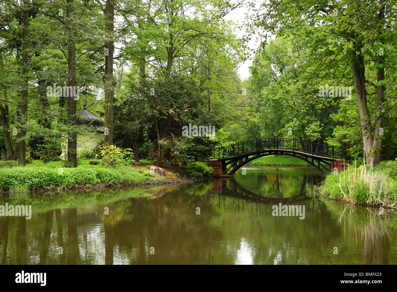 English style park hi-res stock photography and images - Alamy