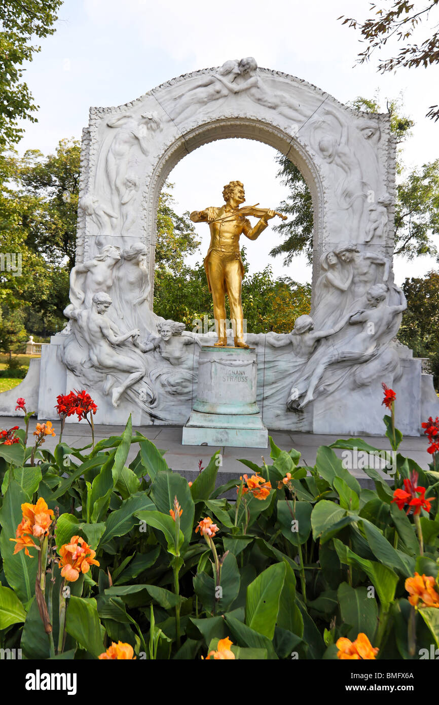 Austria, Vienna, Johann Strauss Monument Stock Photo - Alamy