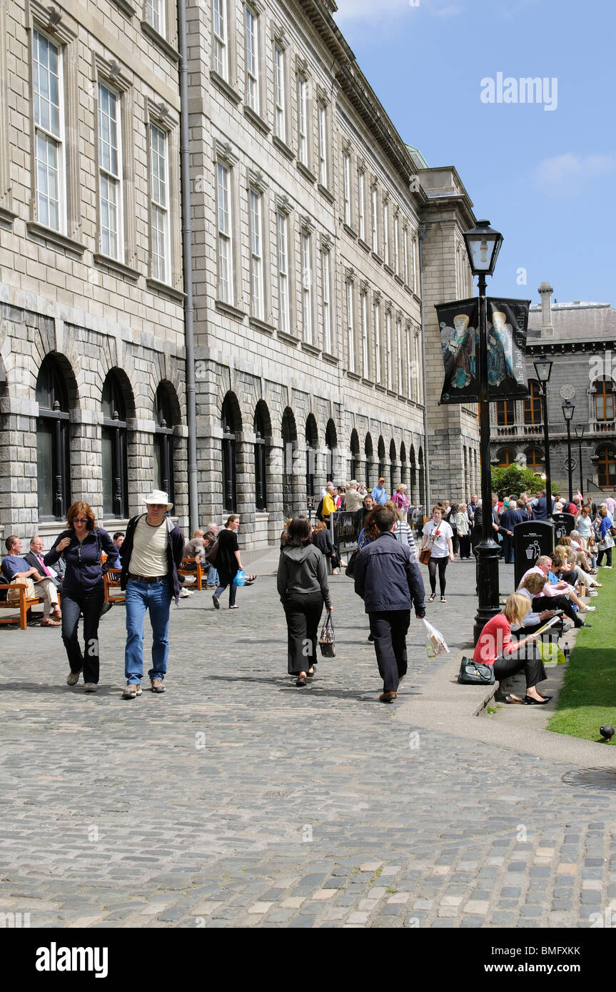 Trinity college library square hi-res stock photography and images - Alamy
