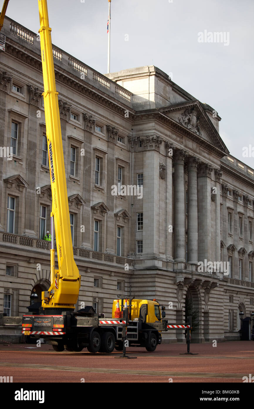 construction works at Buckingham Palace Stock Photo - Alamy