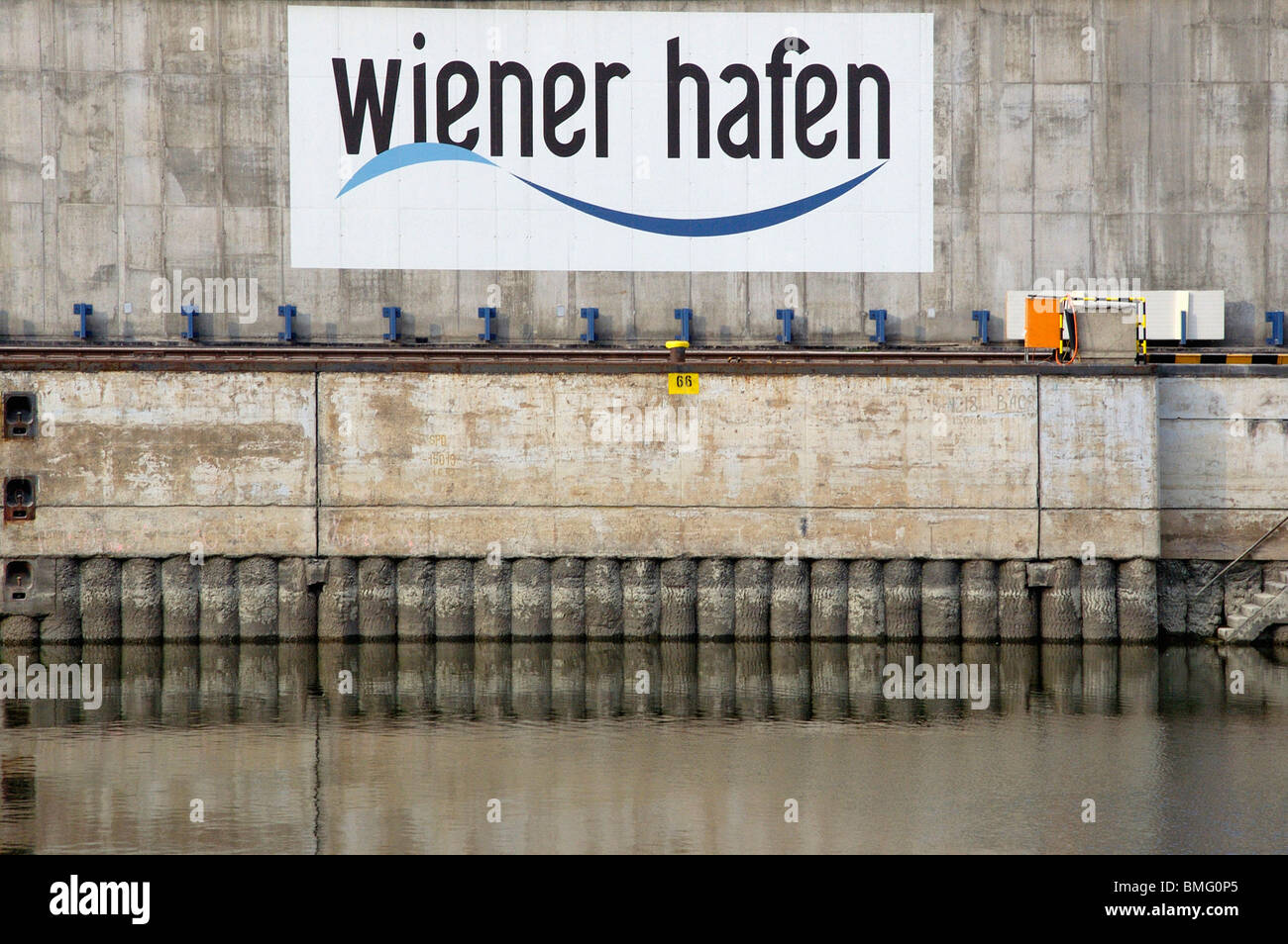 port of Vienna logo on port wall Stock Photo - Alamy