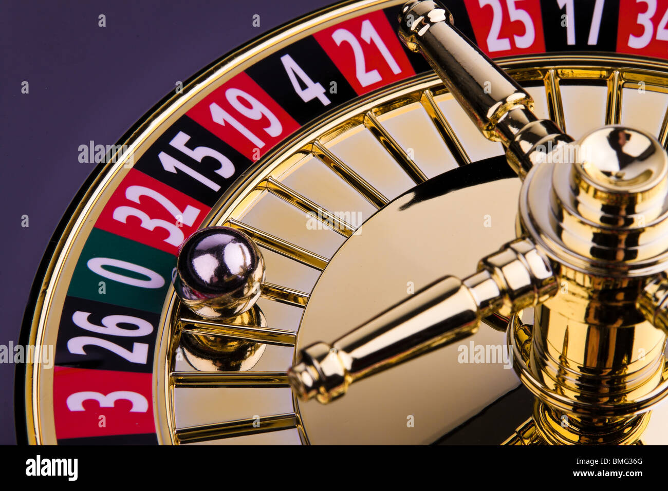 Cylinder of a roulette game with a lucky ball Stock Photo - Alamy