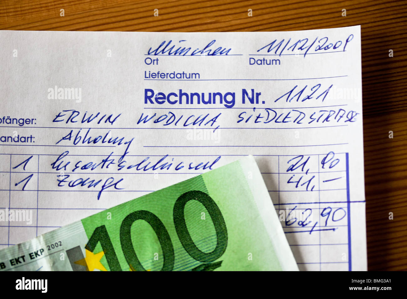 A handwritten statement as evidence of accounting Stock Photo - Alamy
