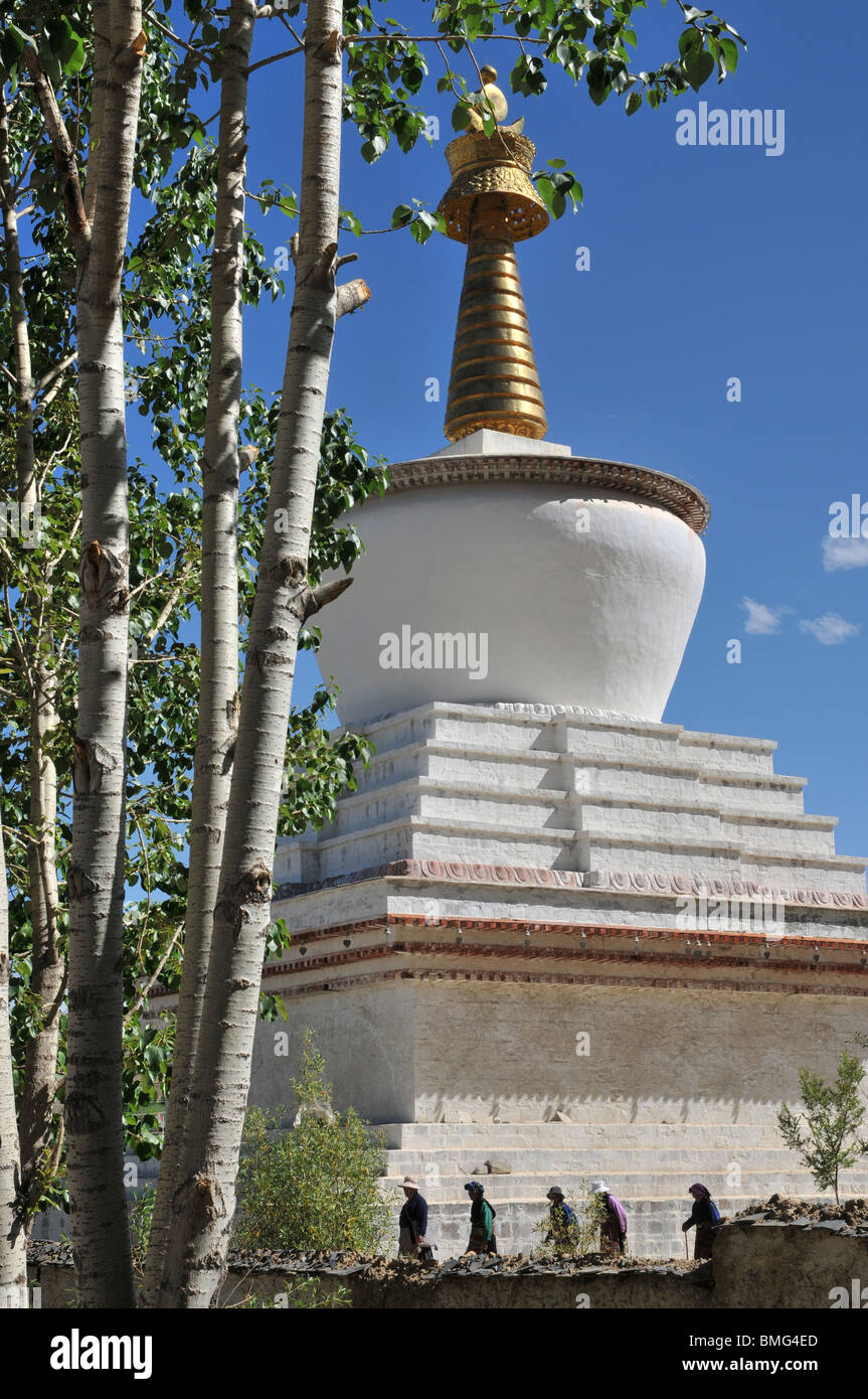 Xigaze hi-res stock photography and images - Alamy