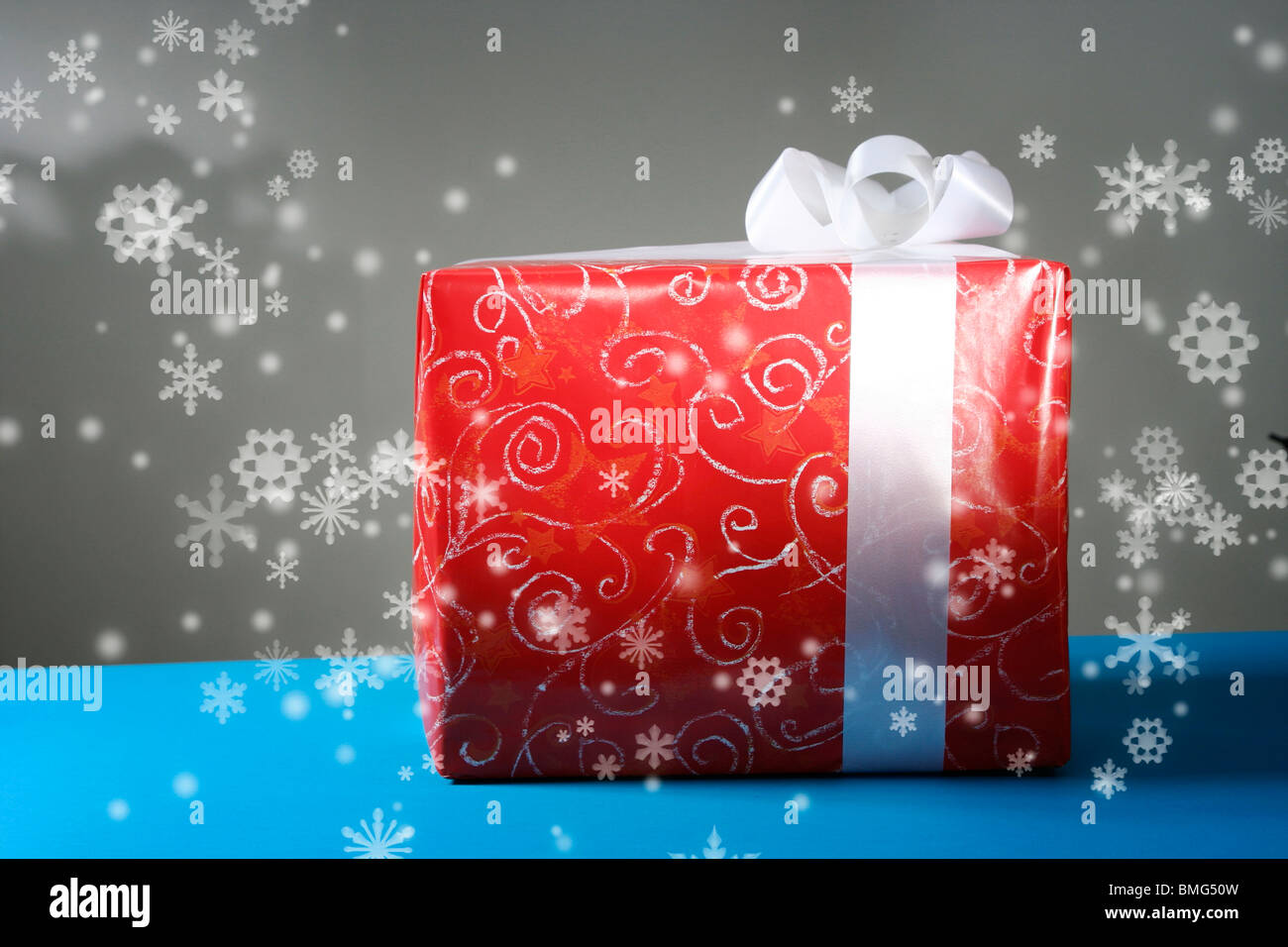 Red box venue hi-res stock photography and images - Alamy