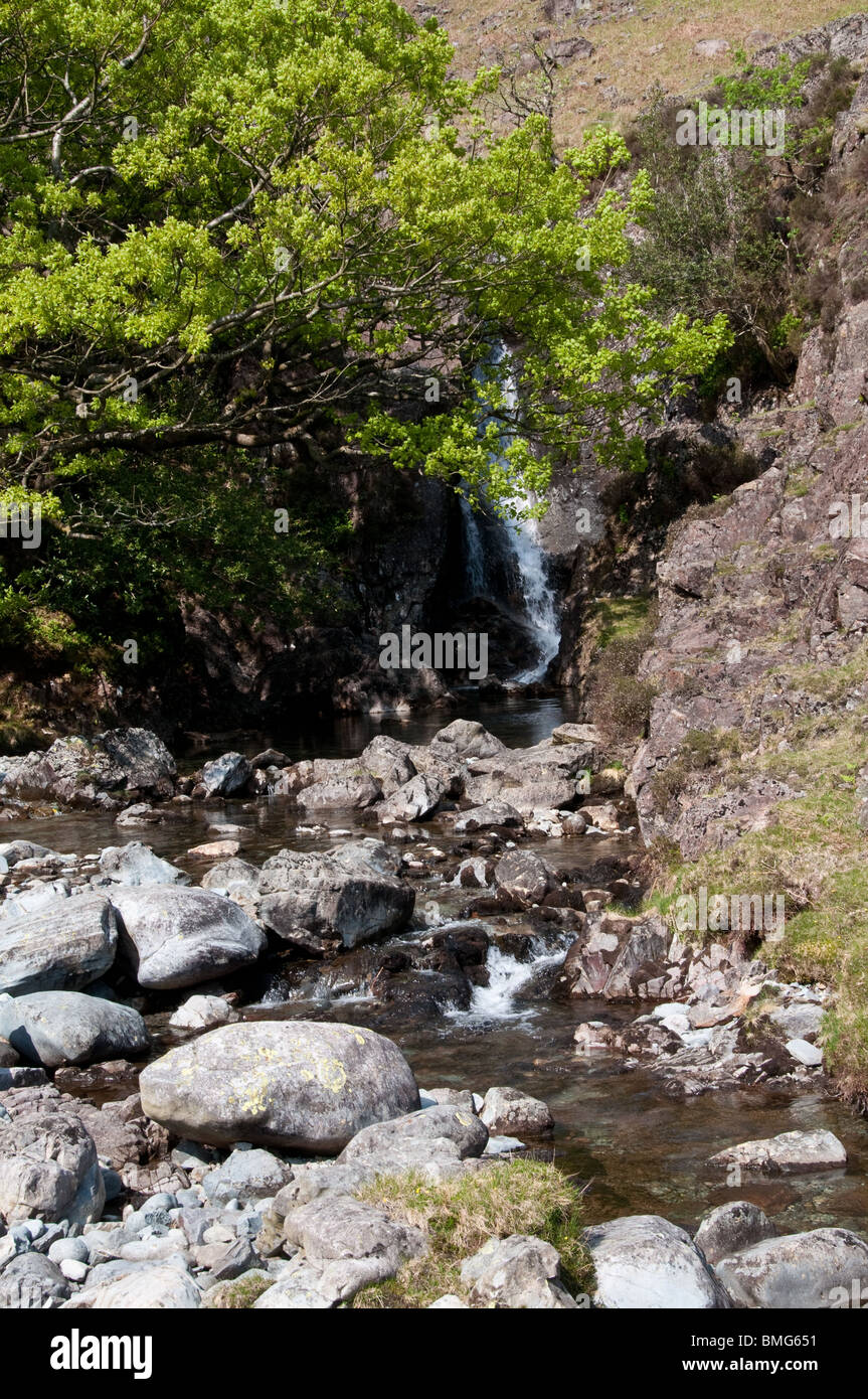 Lingcove Bridge Eskdale Lake district swimming pools and waterfalls ...