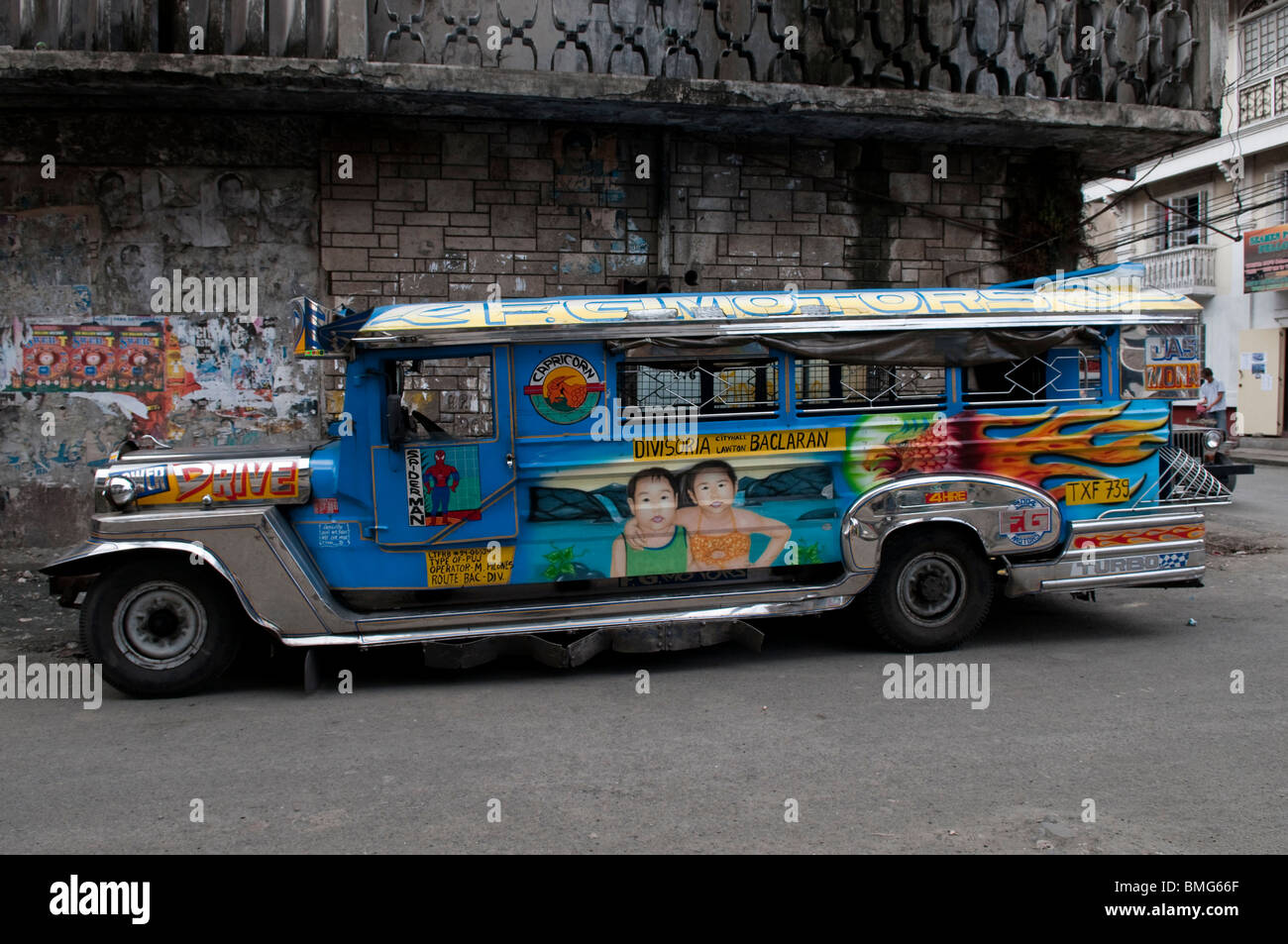 Jeepney philippines hi-res stock photography and images - Alamy