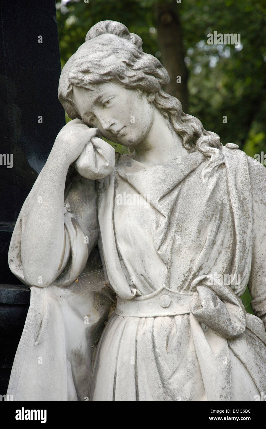 grave figure at Vienna's Central Cemetery Stock Photo - Alamy