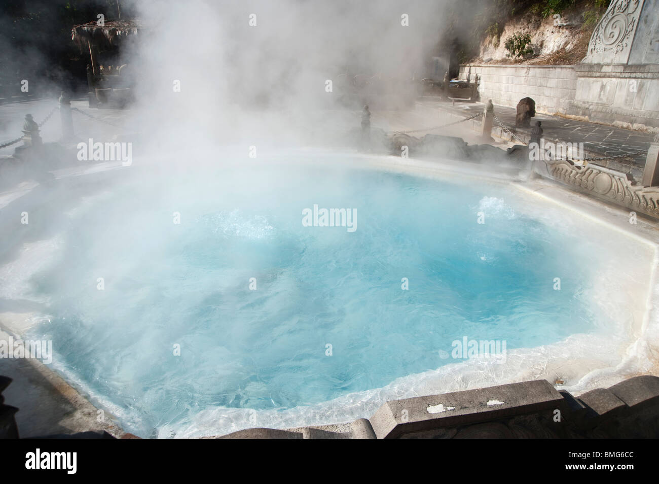 Big Boiling Pot, Rehai Geothermal Field, Tengchong Dire Huoshan ...