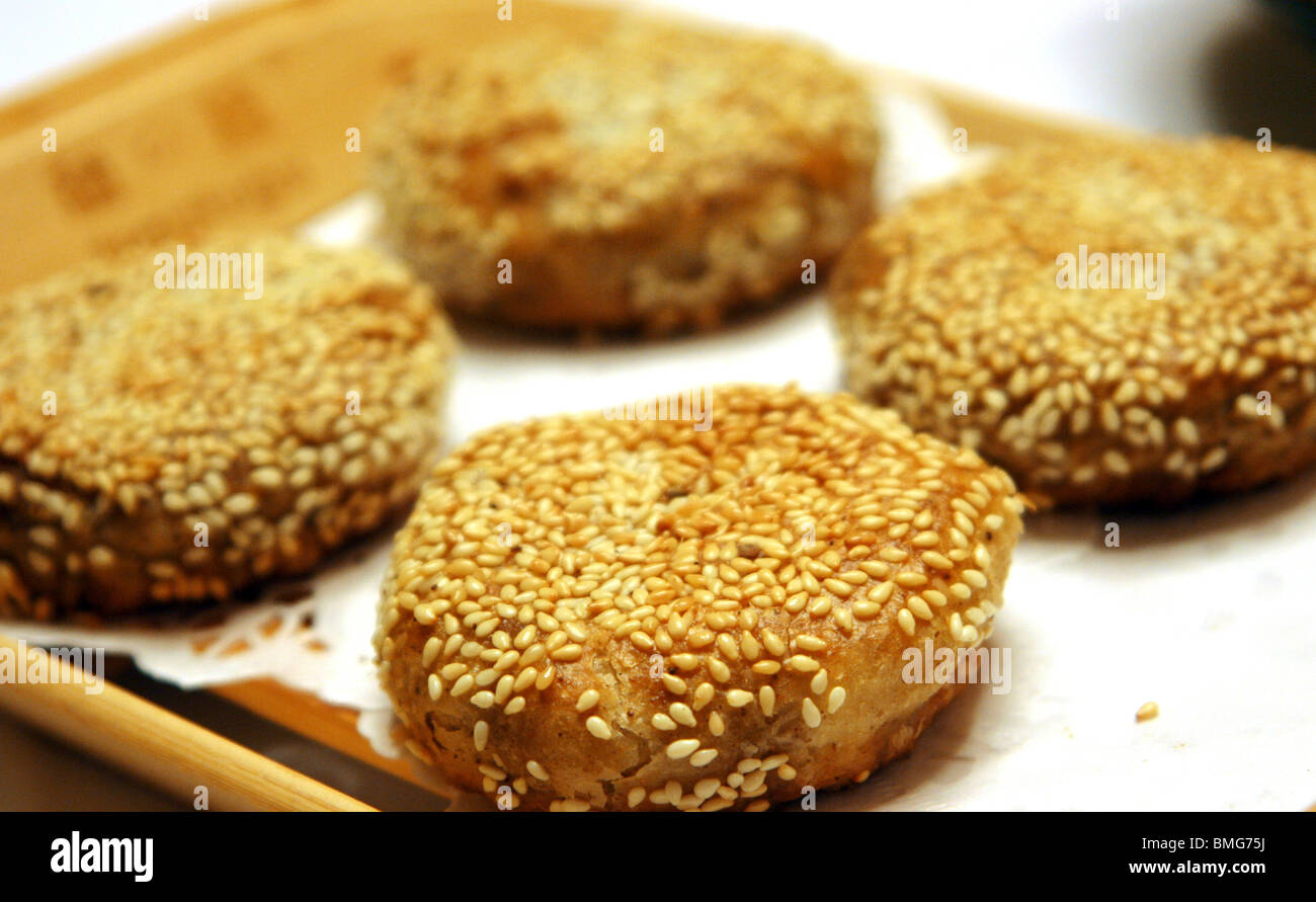 Crispy sesame cakes, Yuetang Restaurant, Beijing, China Stock Photo - Alamy