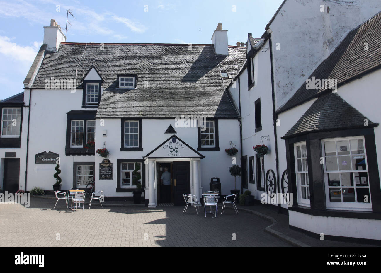 Cross keys peebles hi-res stock photography and images - Alamy