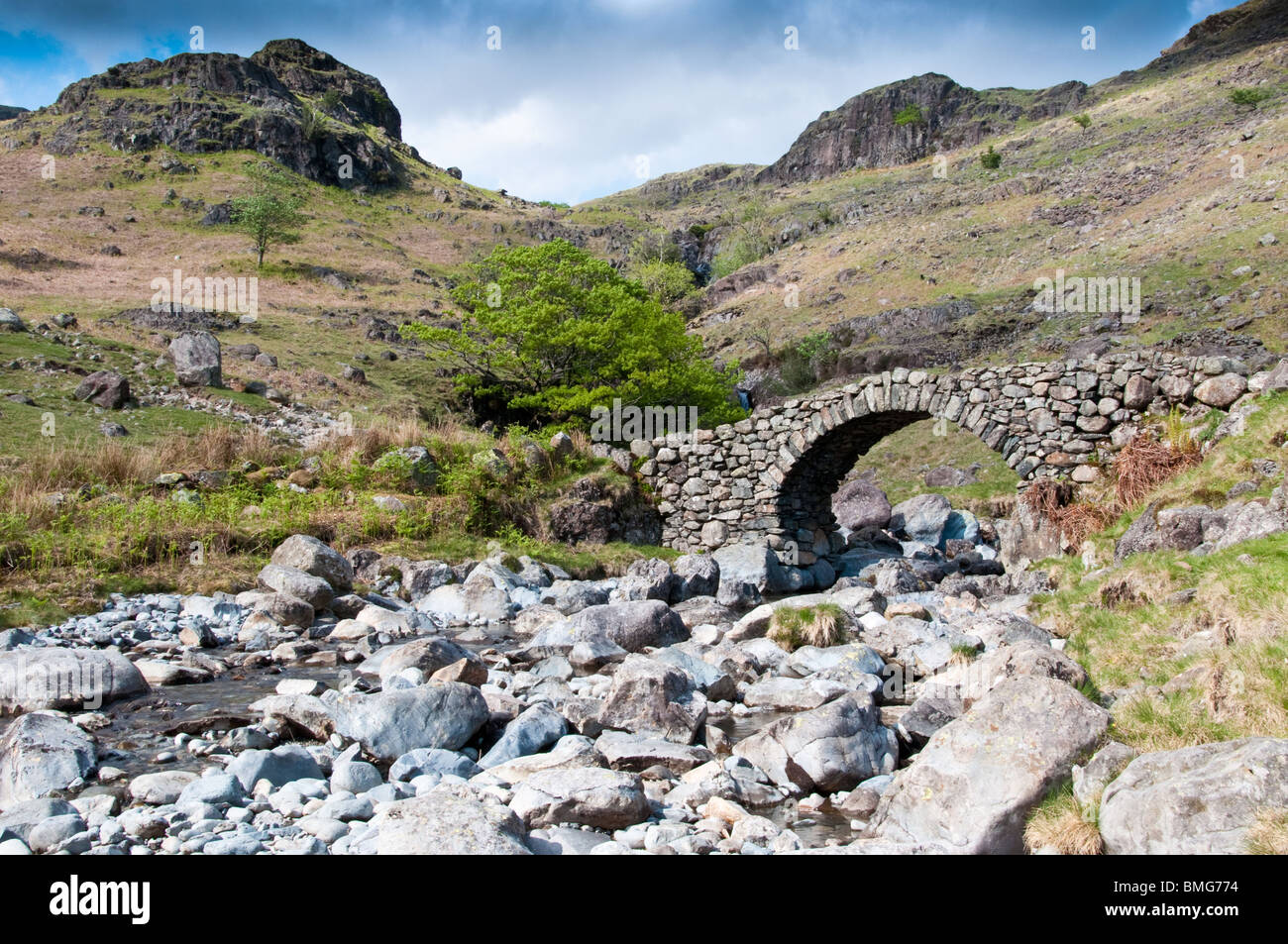 Lingcove Bridge Eskdale Lake district swimming pools and waterfalls ...