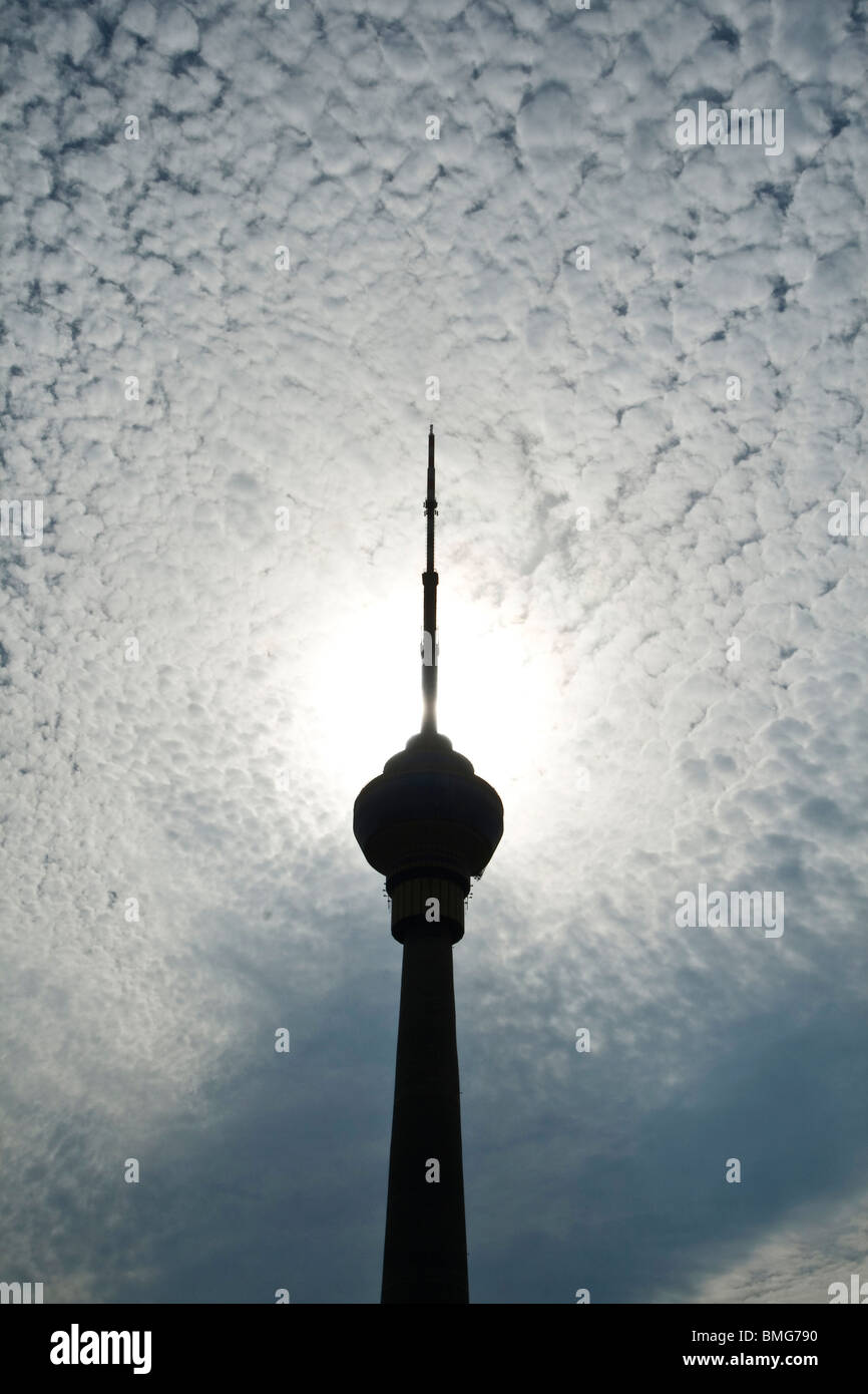 Radio tv tower hi-res stock photography and images - Alamy