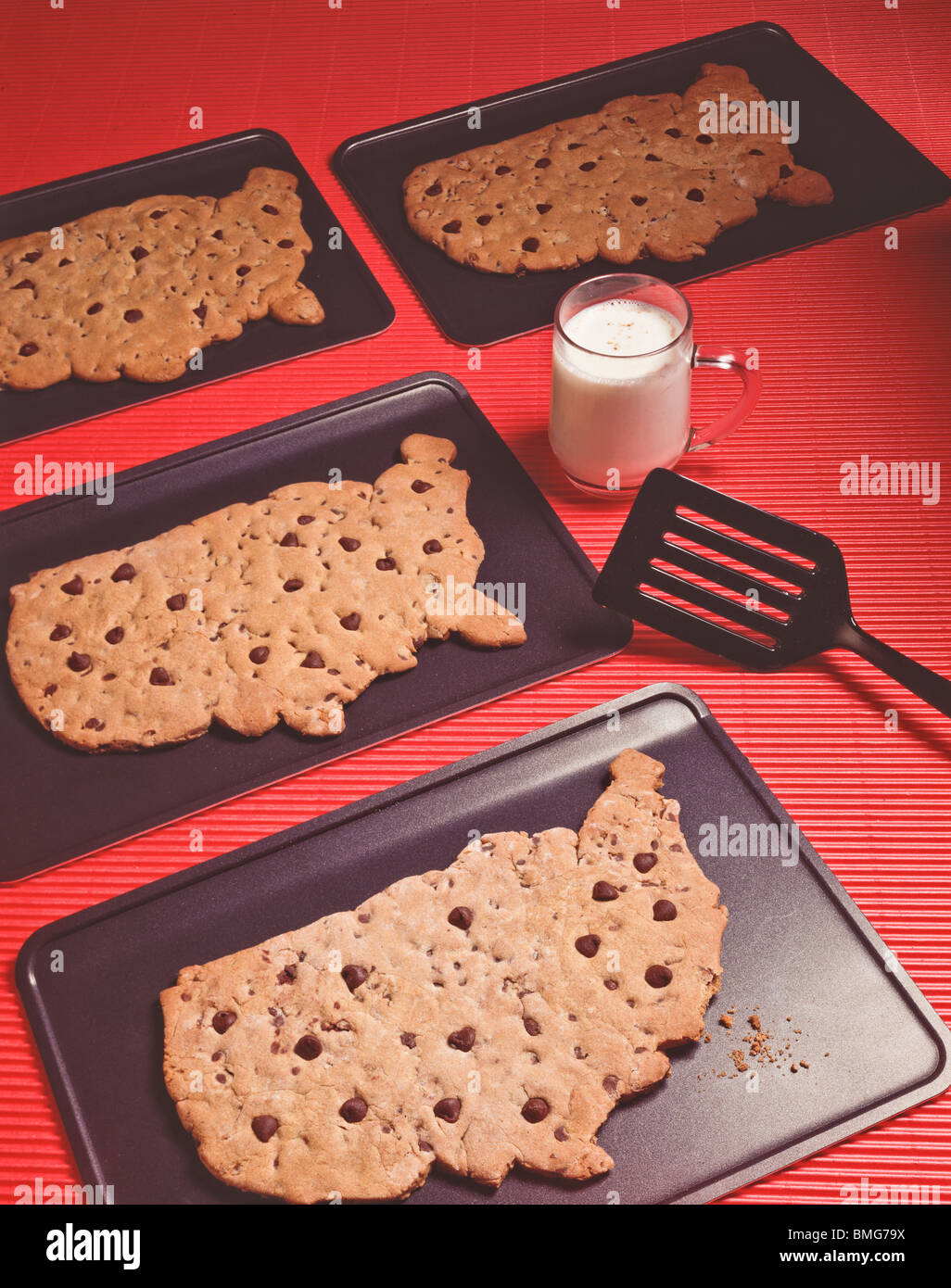 Large pan chocolate hi-res stock photography and images - Alamy