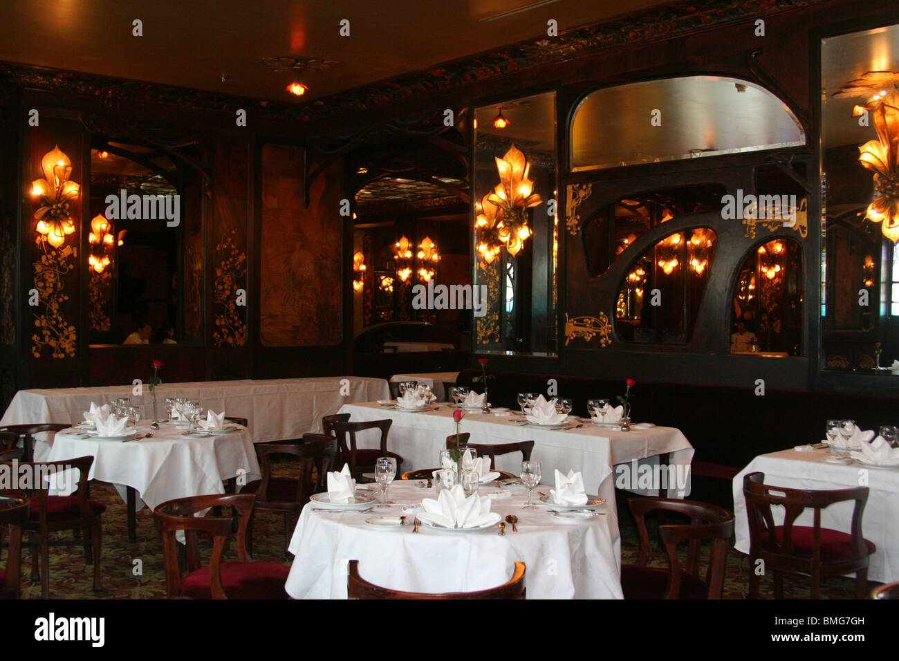 Richly decorated dinning room of Maxim Restaurant, Beijing, China Stock ...