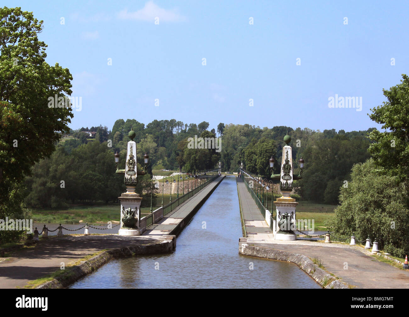photograph of the bridge channel of briare in the loiret Stock Photo ...