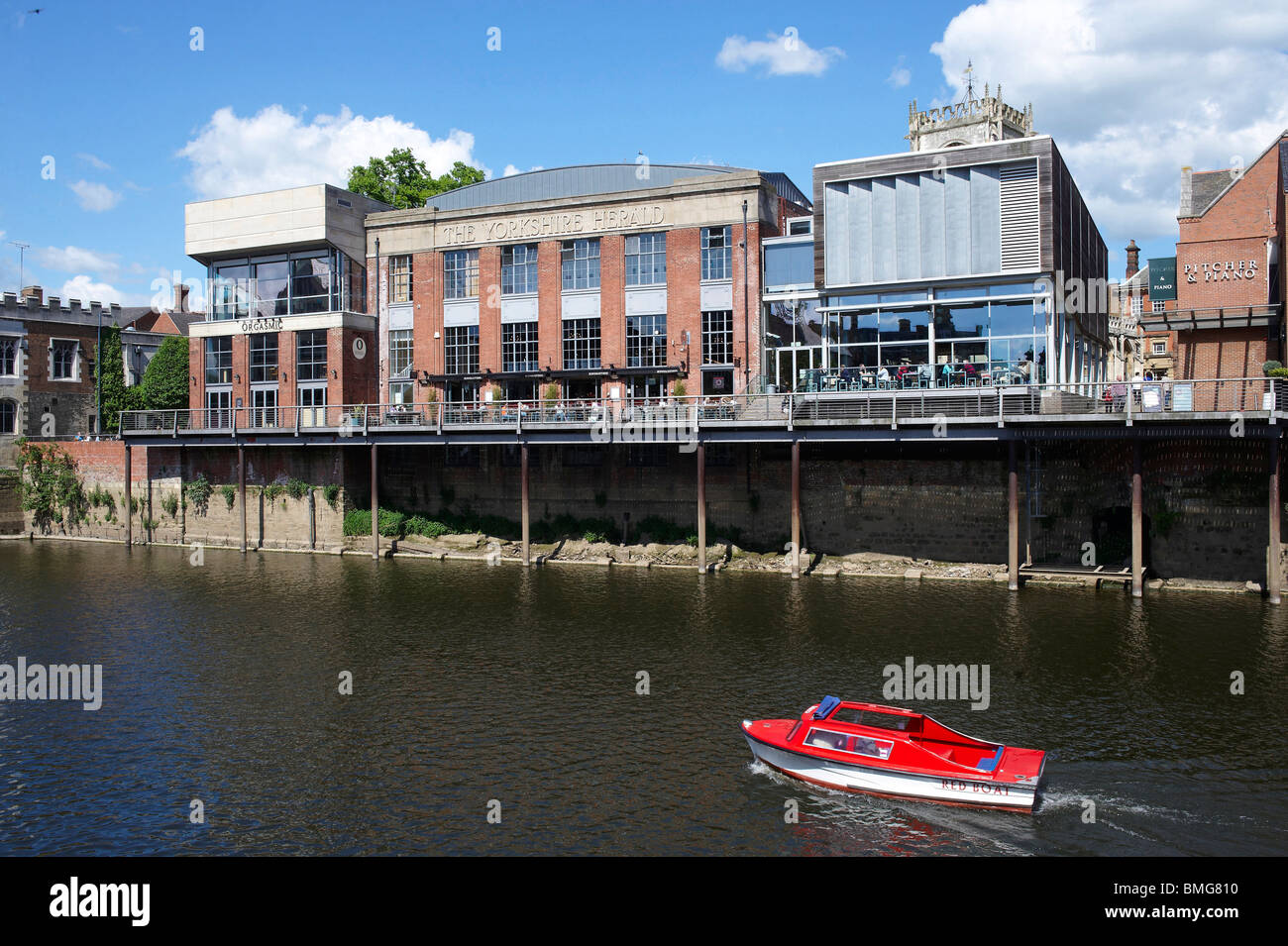 Riverside cafe yorkshire hi-res stock photography and images - Alamy