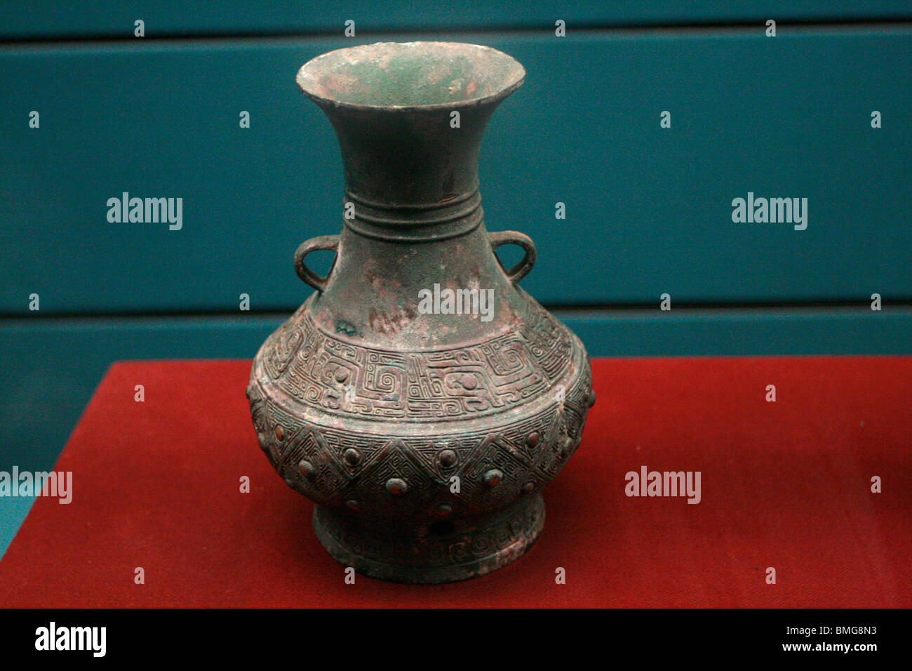 Bronze vase exhibited in Shaanxi History Museum, Xi'an, Shaanxi Province, China Stock Photo - Alamy