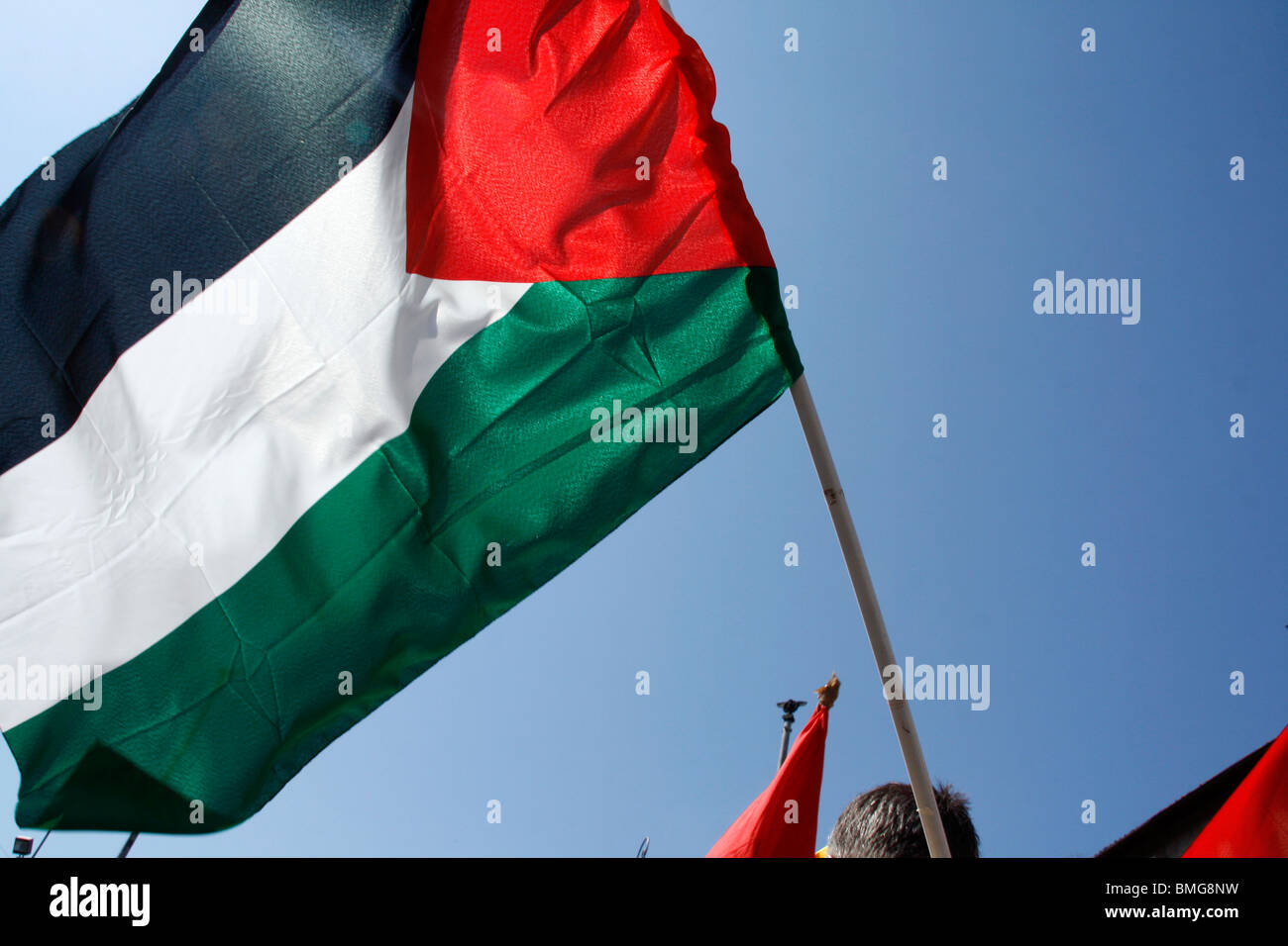 palestinian flag and blue sky Stock Photo - Alamy