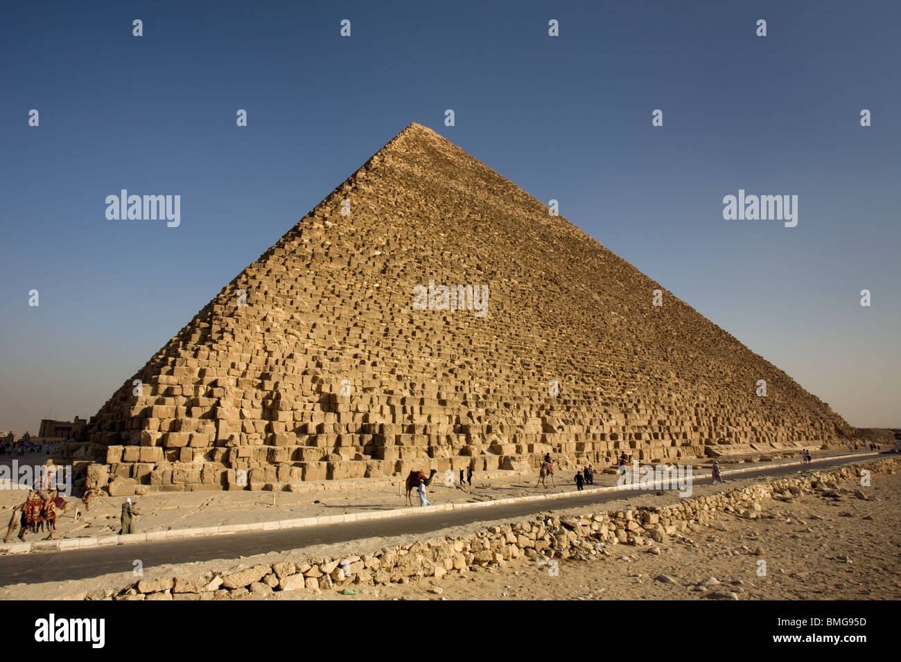 Kairo: Giza: Pyramid of Cheops Stock Photo - Alamy
