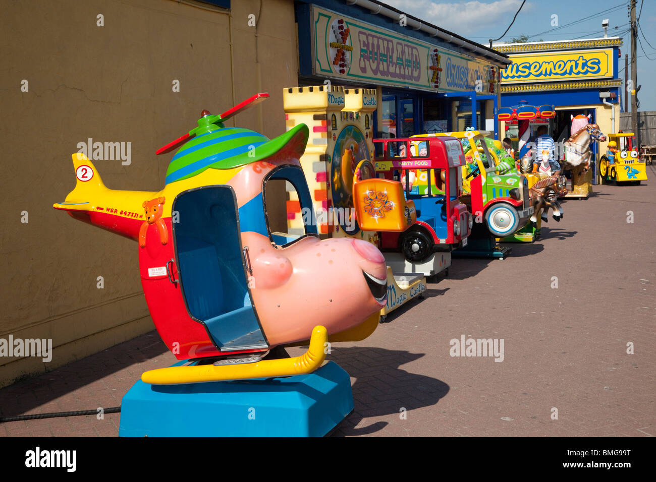 Amusement arcade street hi-res stock photography and images - Alamy