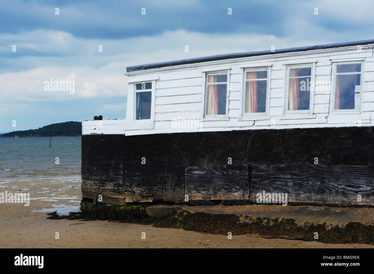 Poole harbour inlet hi-res stock photography and images - Alamy