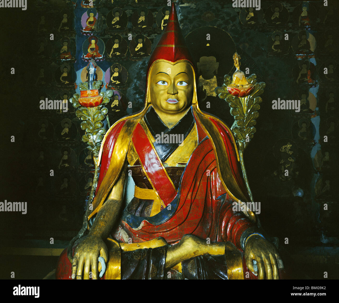 Buddha statue in Dege Sutra Printing House, Garze Tibetan Autonomous ...