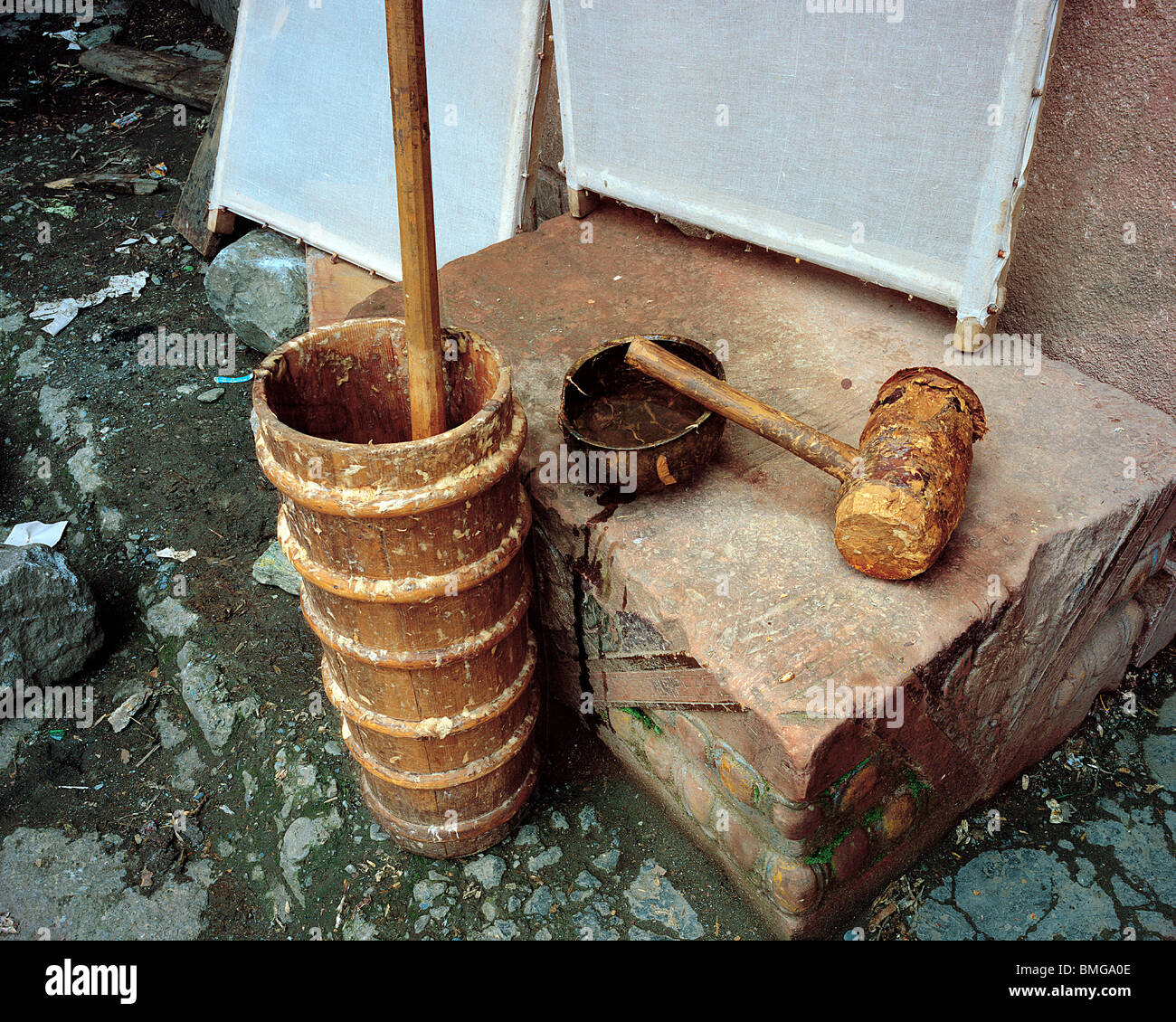 Pulp paper making process hi-res stock photography and images - Alamy