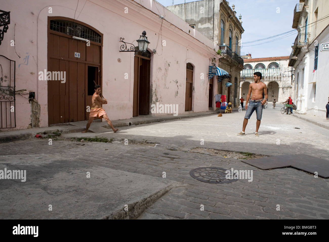 Boys play Baseball on the streets in Havana, Cuba Stock Photo - Alamy